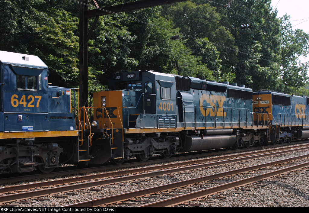 CSX SD40-3 4001 on Q418-19
